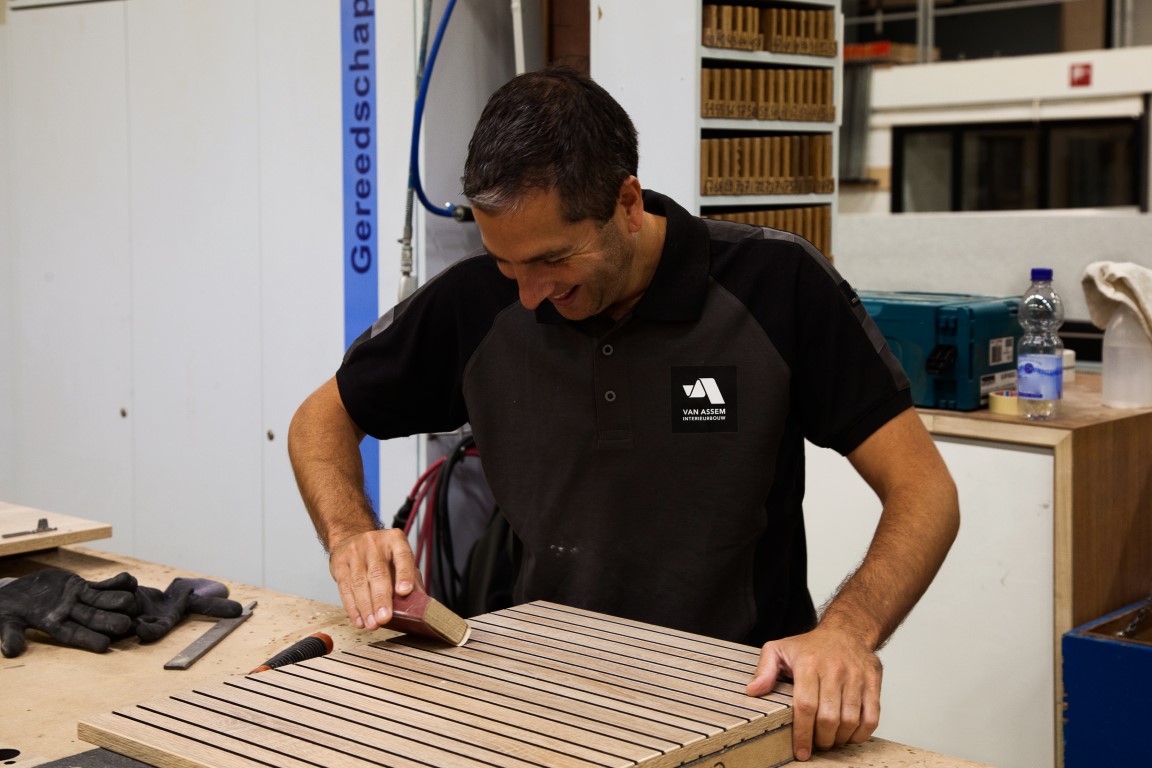 Gecorrigeerde cao-loonschalen Interieurbouw en Meubelindustrie 2024 ...